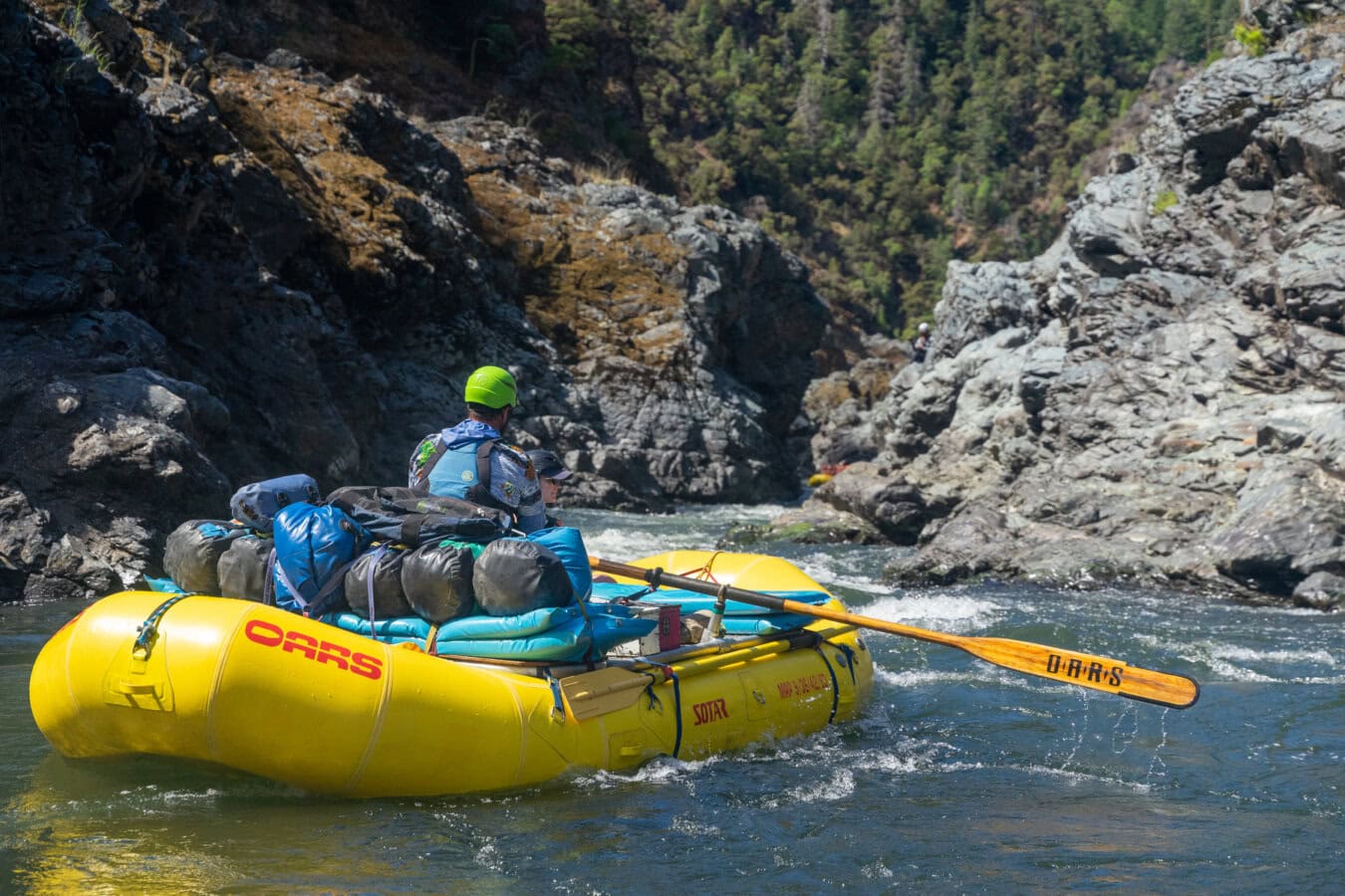 Oregon Rowing Guide School – OARS
